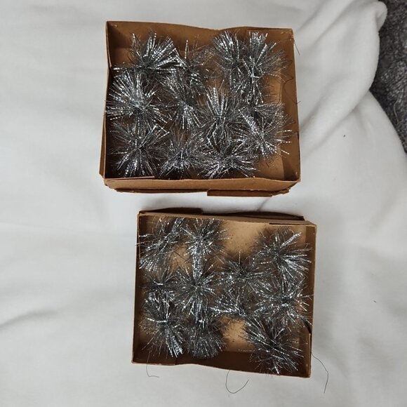 Holiday | 23 Vtg Tinsel Atomic Starburst Silver Pom Pom Mcm Christmas ...